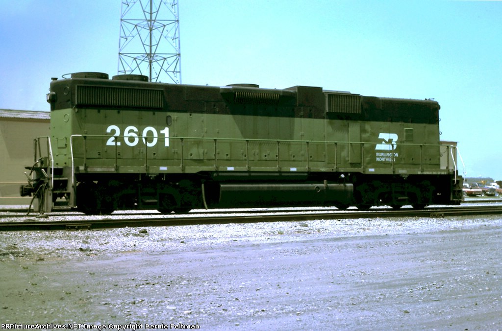 Burlington Northern GP38-2B #2601, built November 1976 as GP38-2,